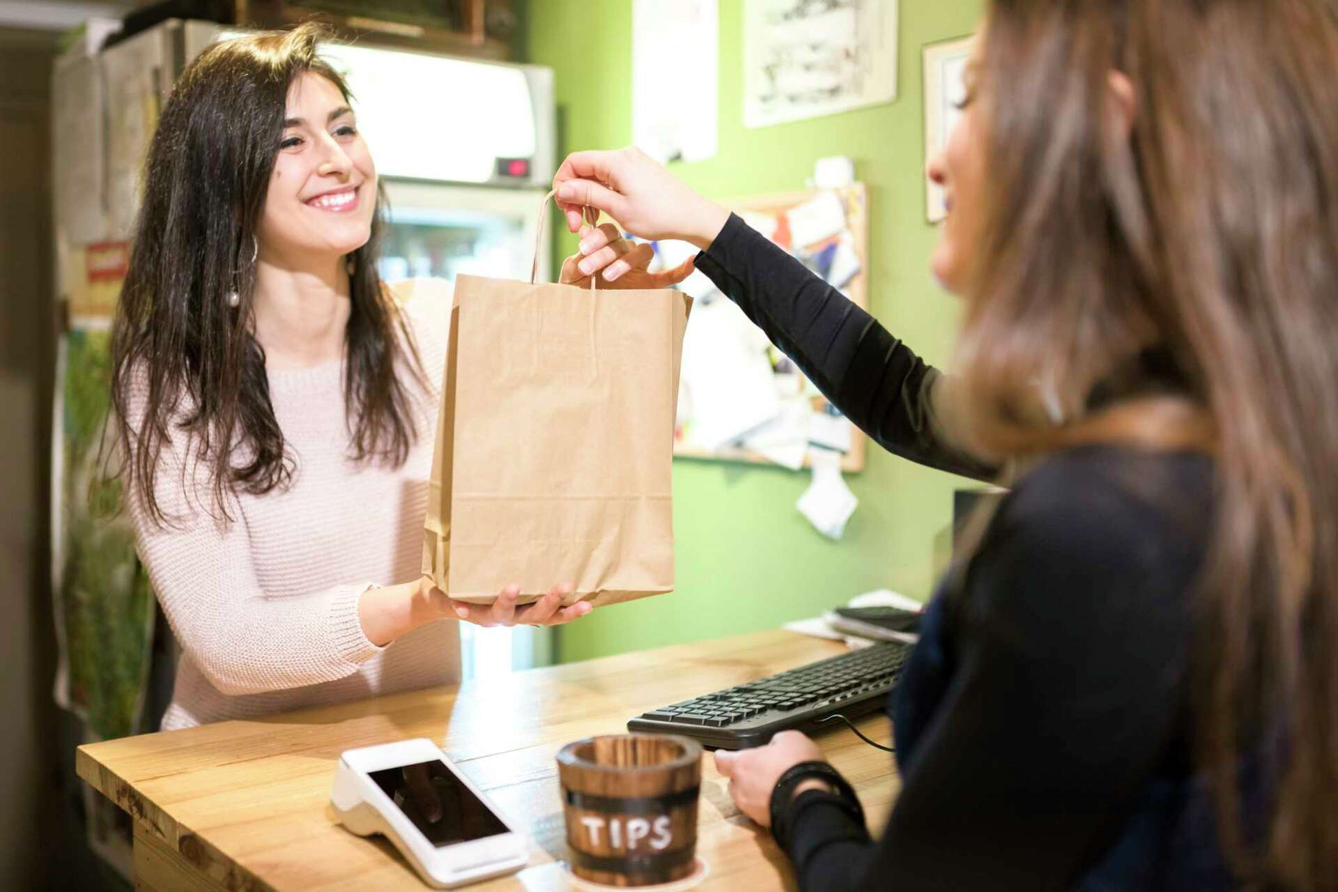 What Are the Duties of a Sales Clerk?