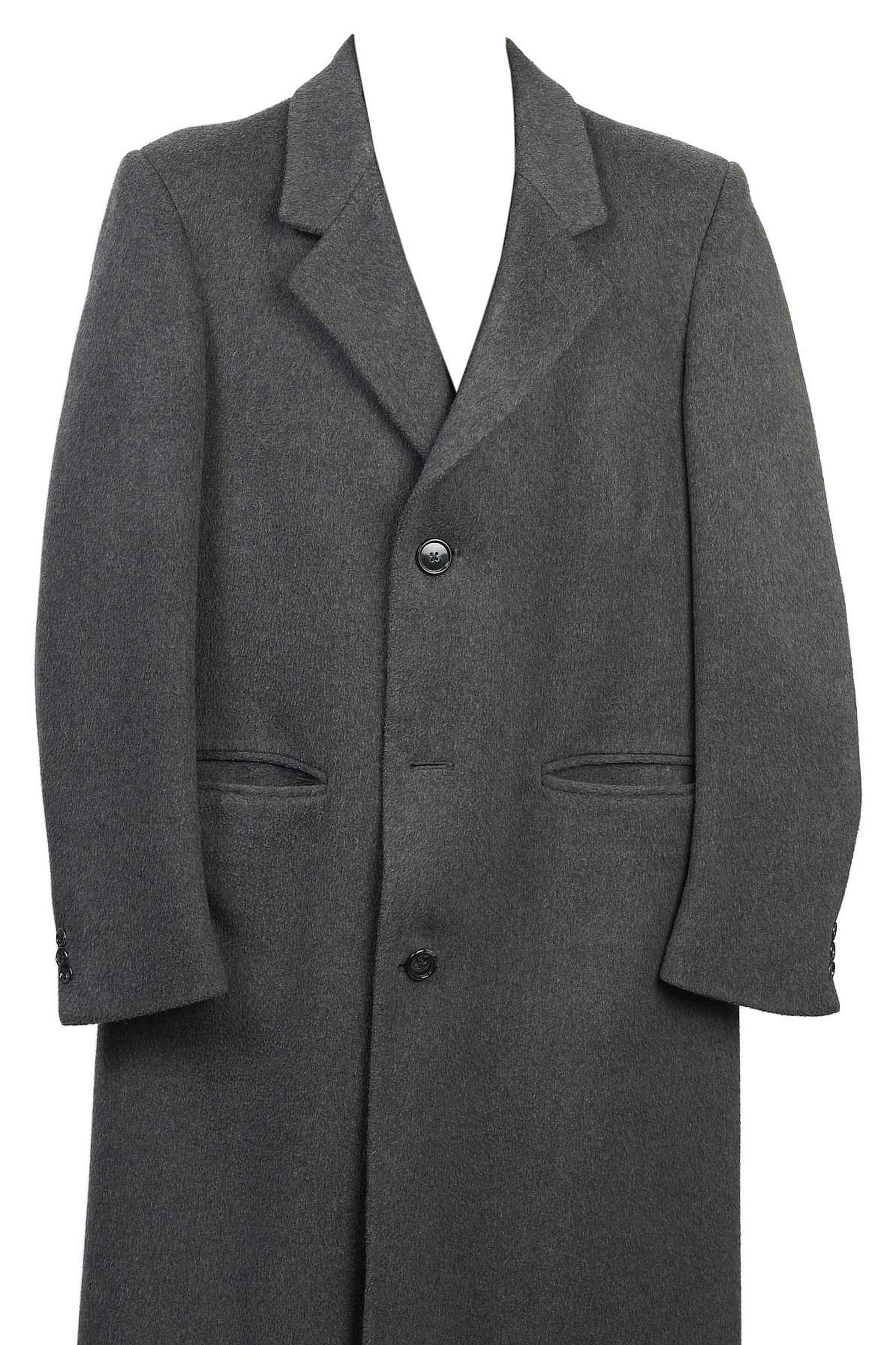 Ideal Outerwear for a Job Interview