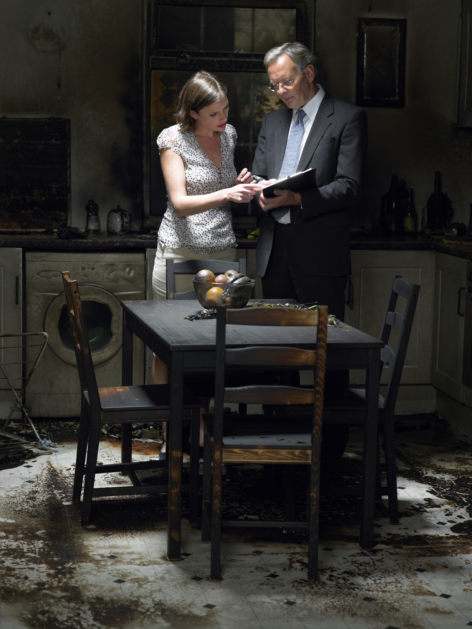 Insurance Underwriter Vs. Insurance Agent Salary