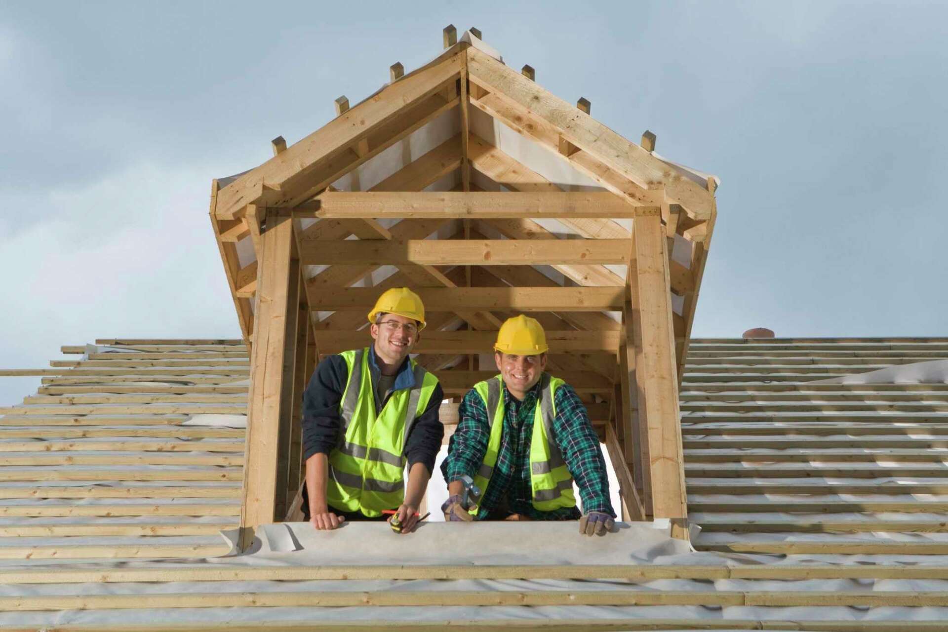 The Job Duties of Roofing Project Managers