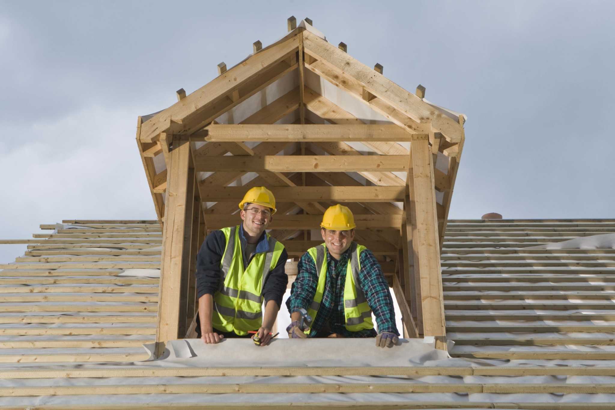 The Job Duties of Roofing Project Managers