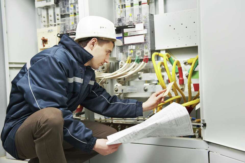 What Jobs Involve Building & Fixing Things?