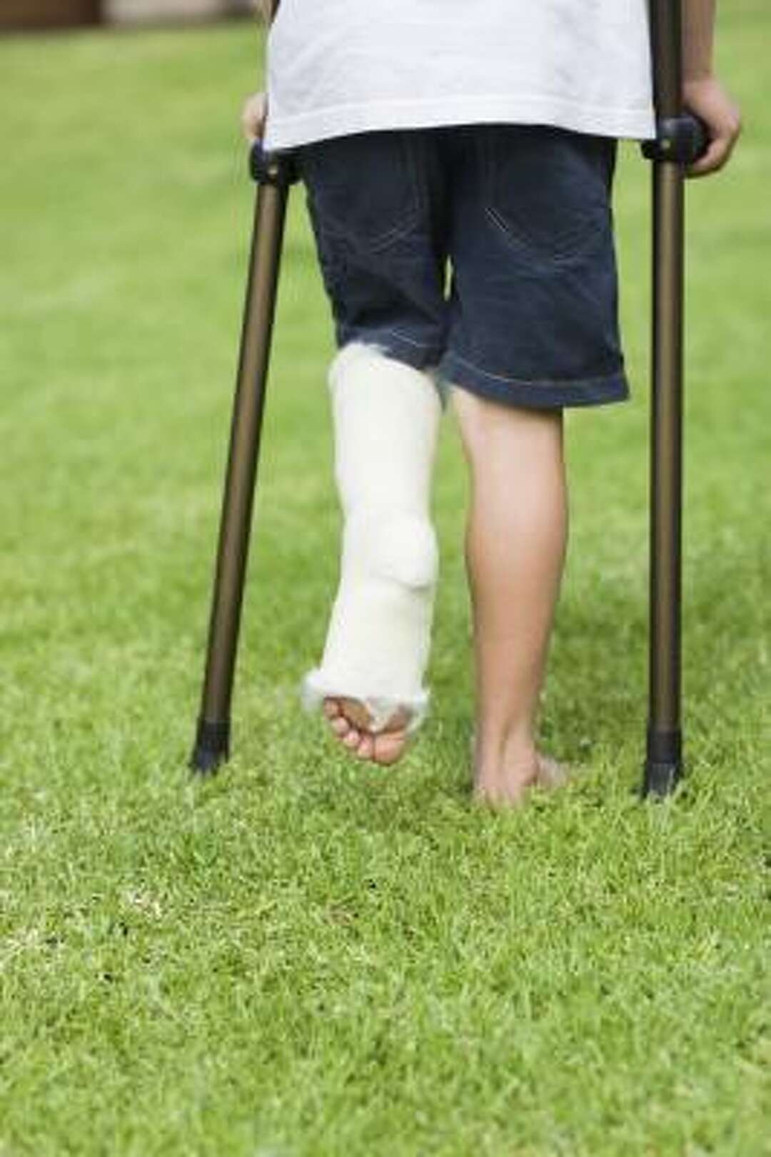 What Is the Job Title for the Person Who Puts a Cast on a Broken Bone?