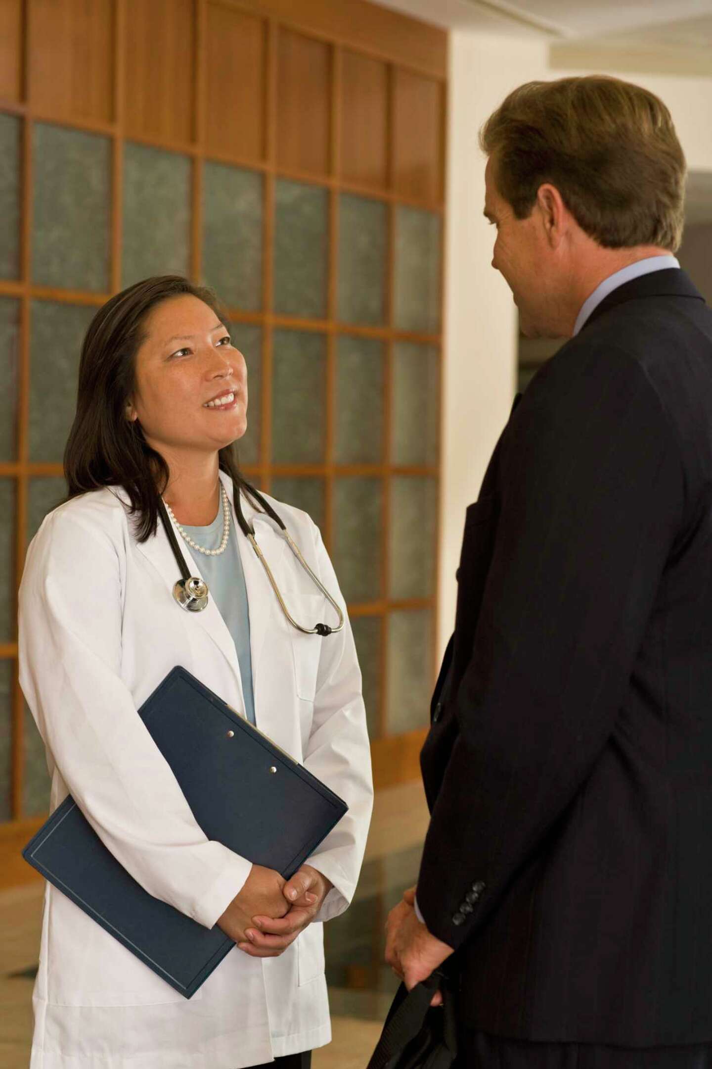 What Kind of Degree Do I Need to Be a Hospital Administrator?