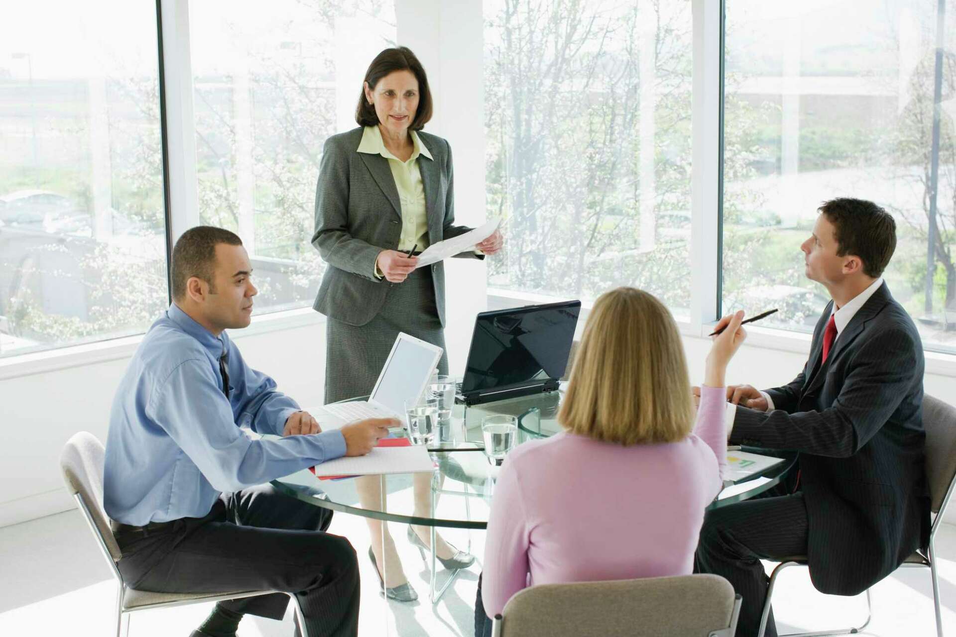 How to Make a Good First Impression on a New Job as a Manager