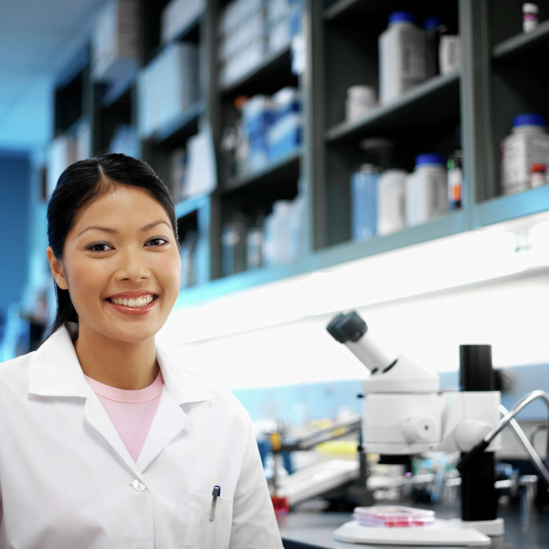 How Much Do Blood Stain Analysts Make in Their First Year?