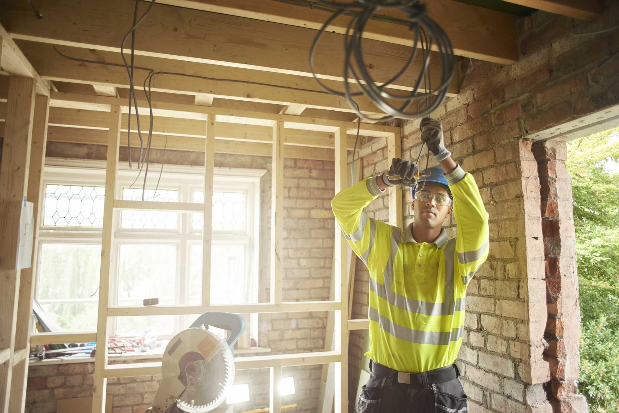How Much Do Electricians Typically Charge Per Hour?