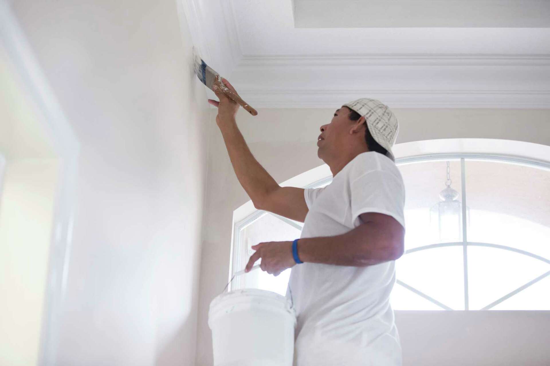 How Much Does an Interior Painter Make per Hour?