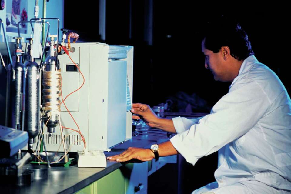 How Much Money Does an Electrical Engineer Make a Year?