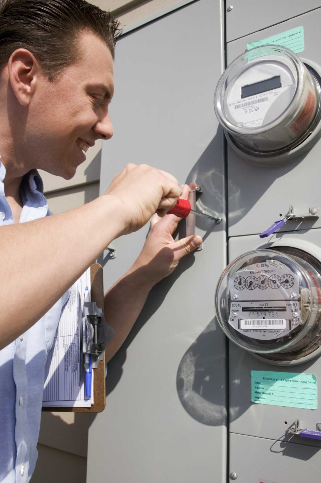 How Much Money Do Independent Customs Brokers Make?