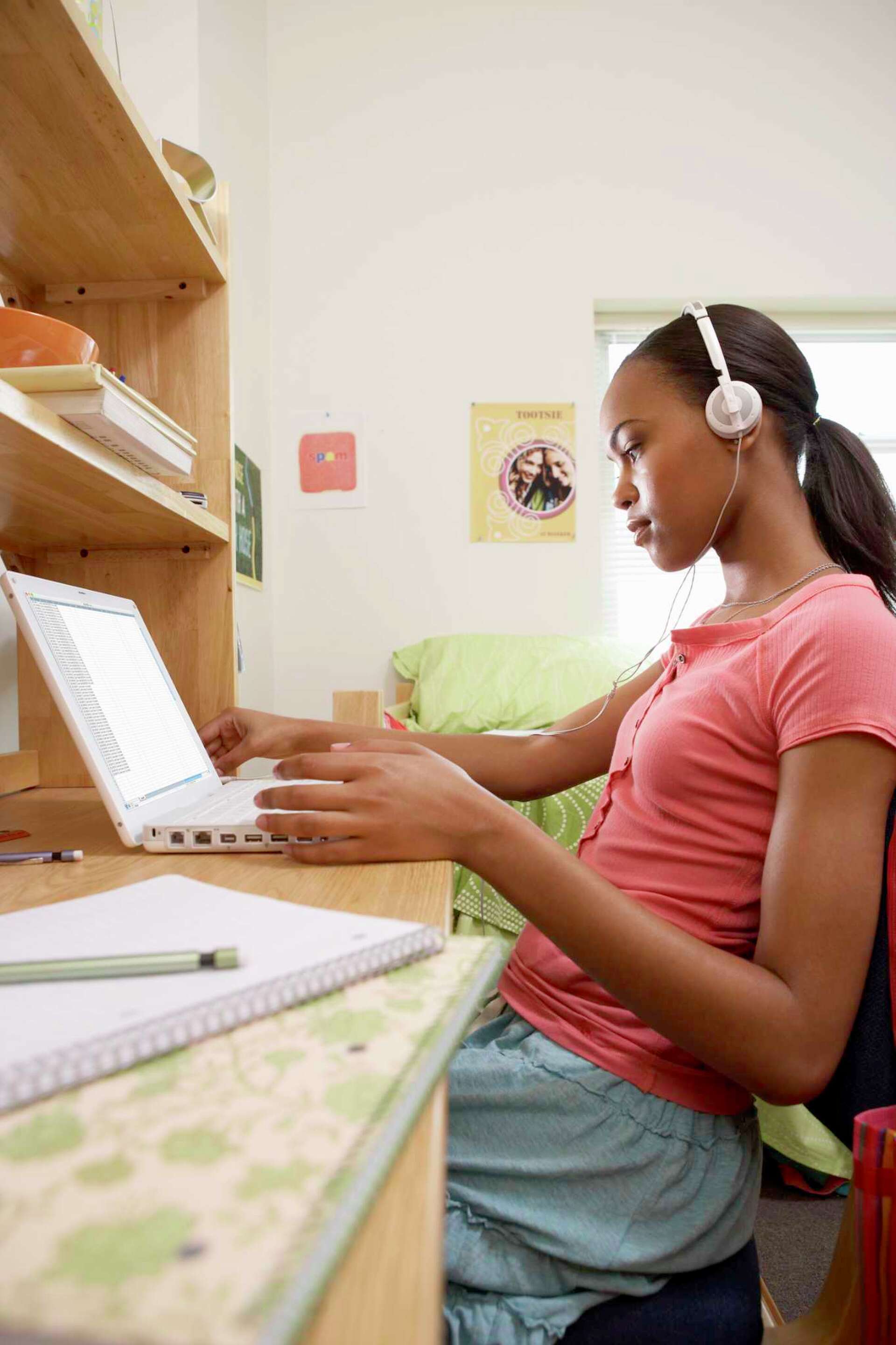 Objectives to Being a Resident Assistant