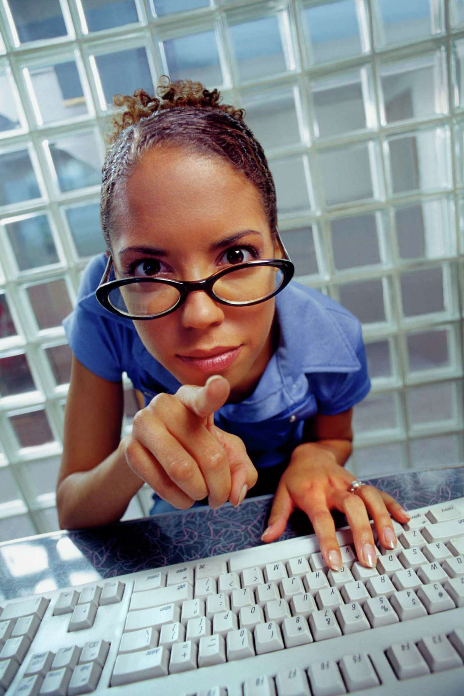 What Is the Pay Scale for Entry-Level Data Entry Positions?