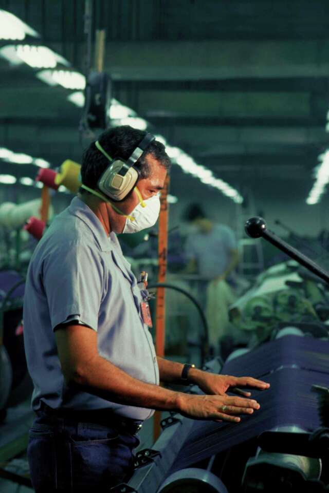 Pharmaceutical Manufacturing Assistant Responsibilities