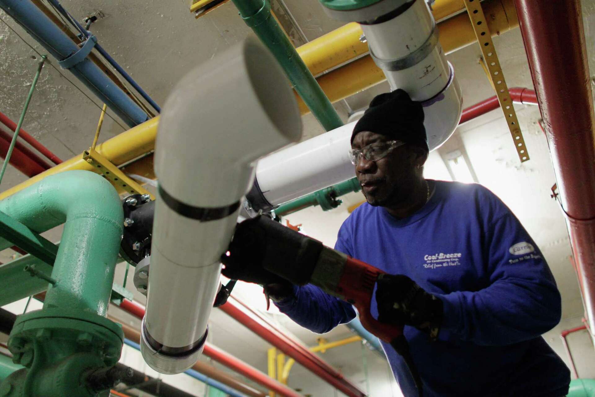 Pipe Layers vs. Pipe Fitters