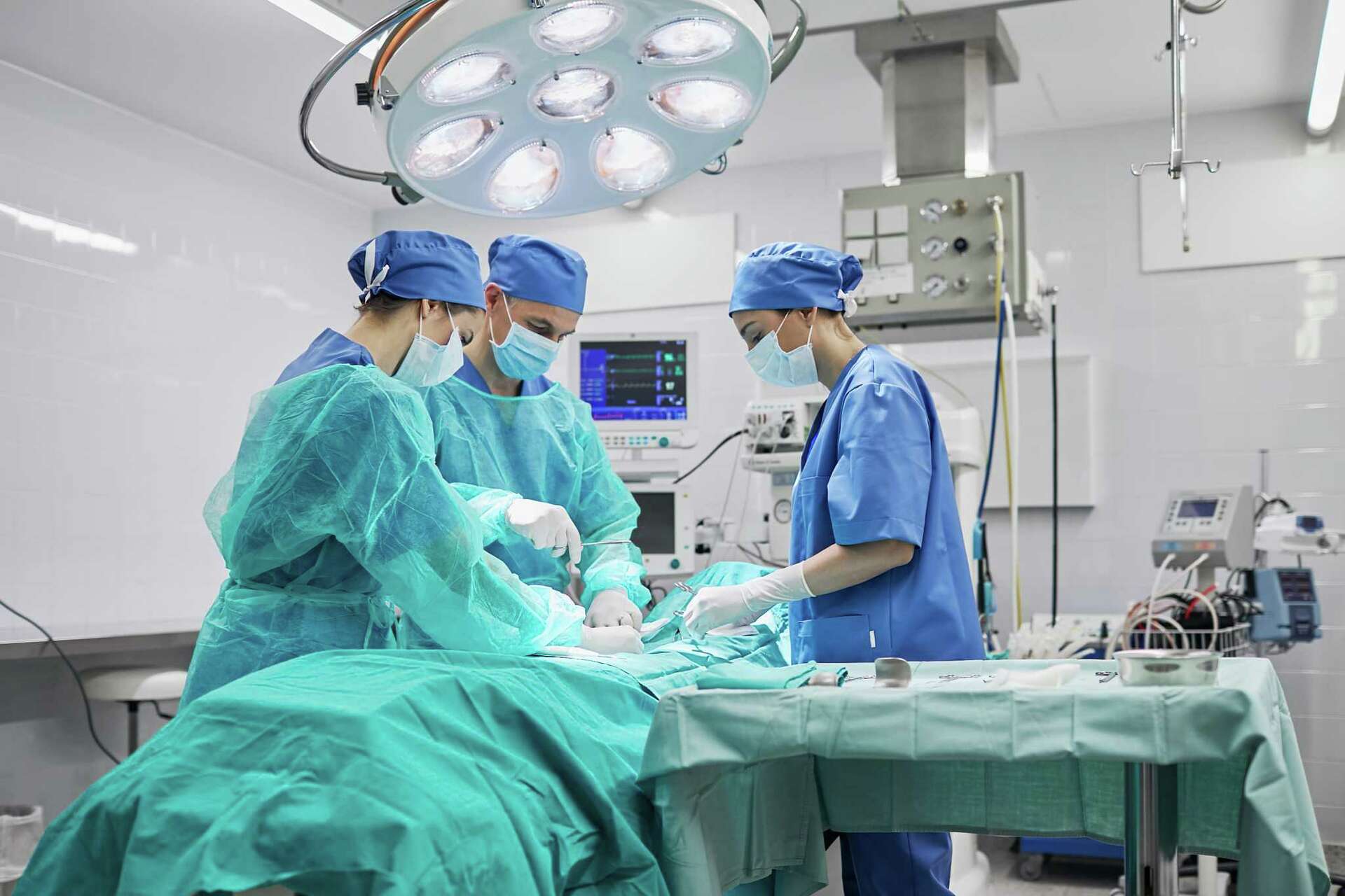 surgeons work environment