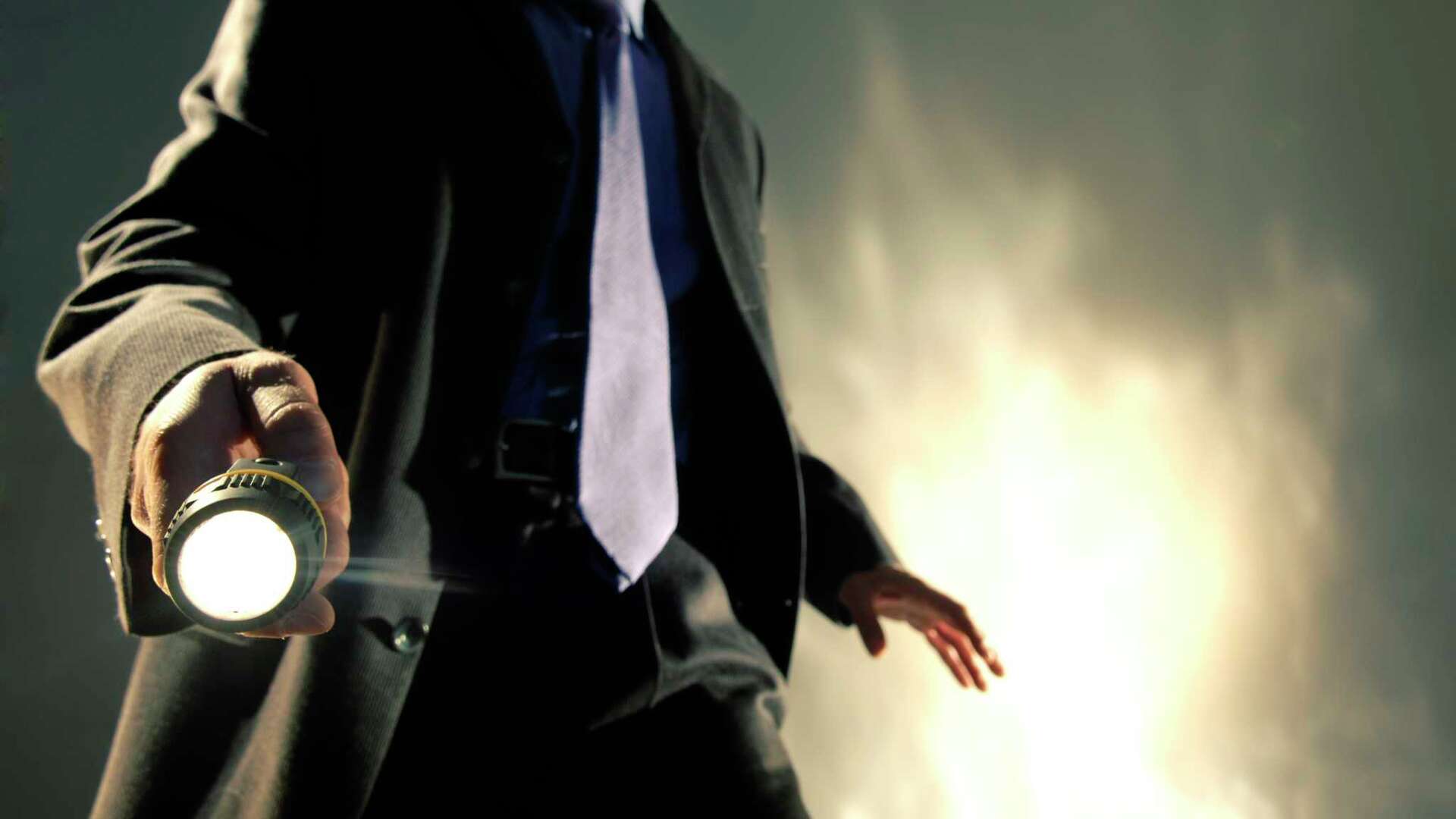 Pros & Cons of Being a Detective