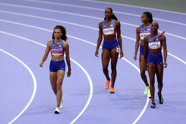 Connecticut's Alexis Holmes wins 4x400 relay gold medal at Olympics