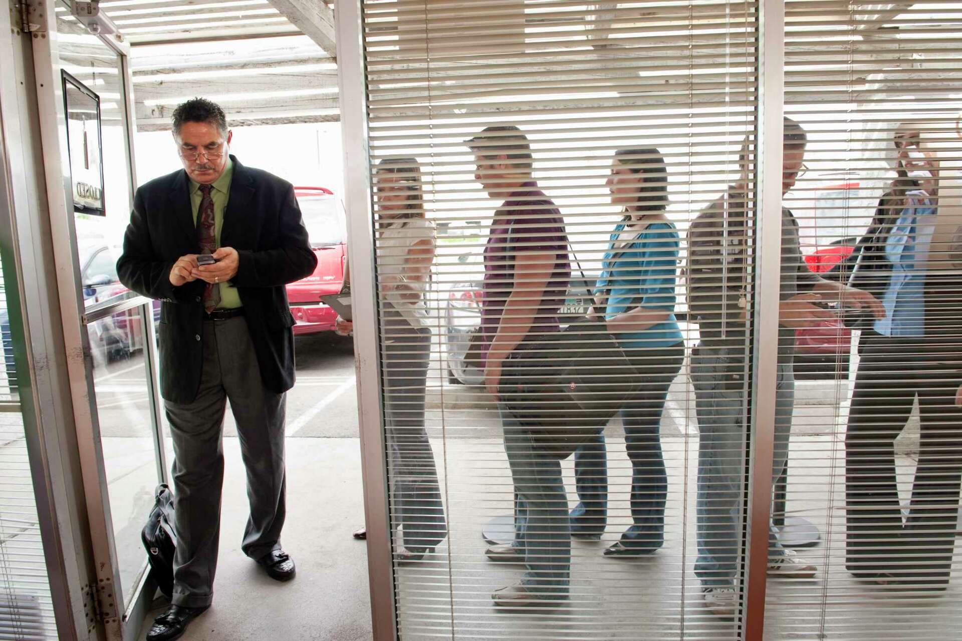 The Questions That the Unemployment Interviewer Asks