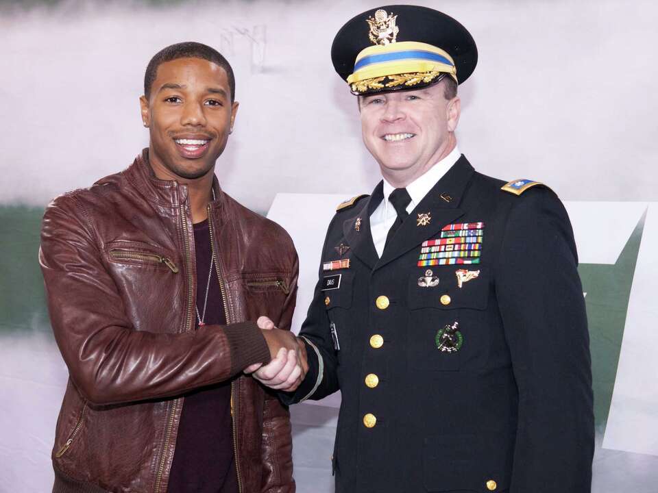 What Rank Is a Commander in the Army?