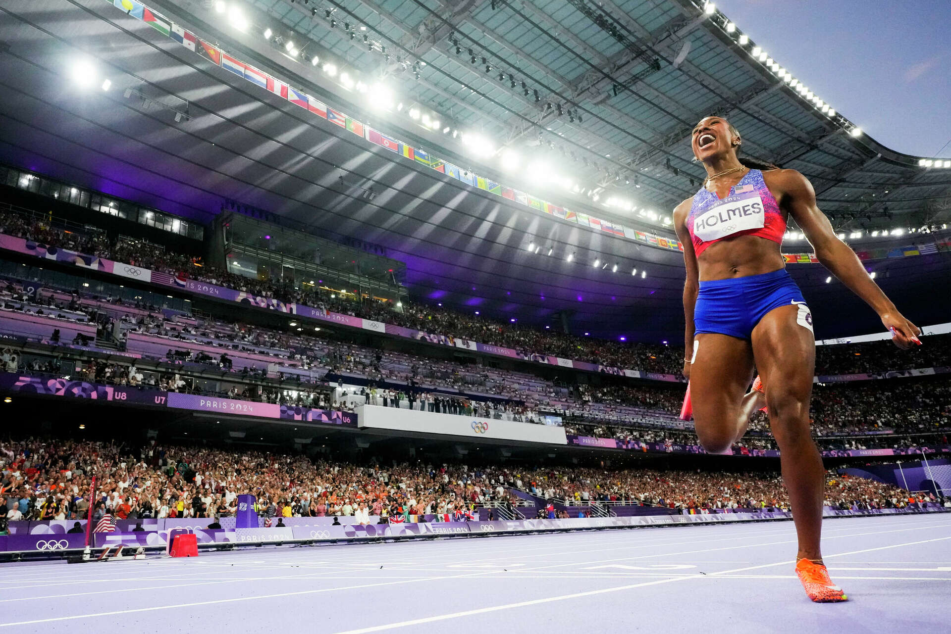 Connecticut's Alexis Holmes wins 4x400 relay gold medal at Olympics