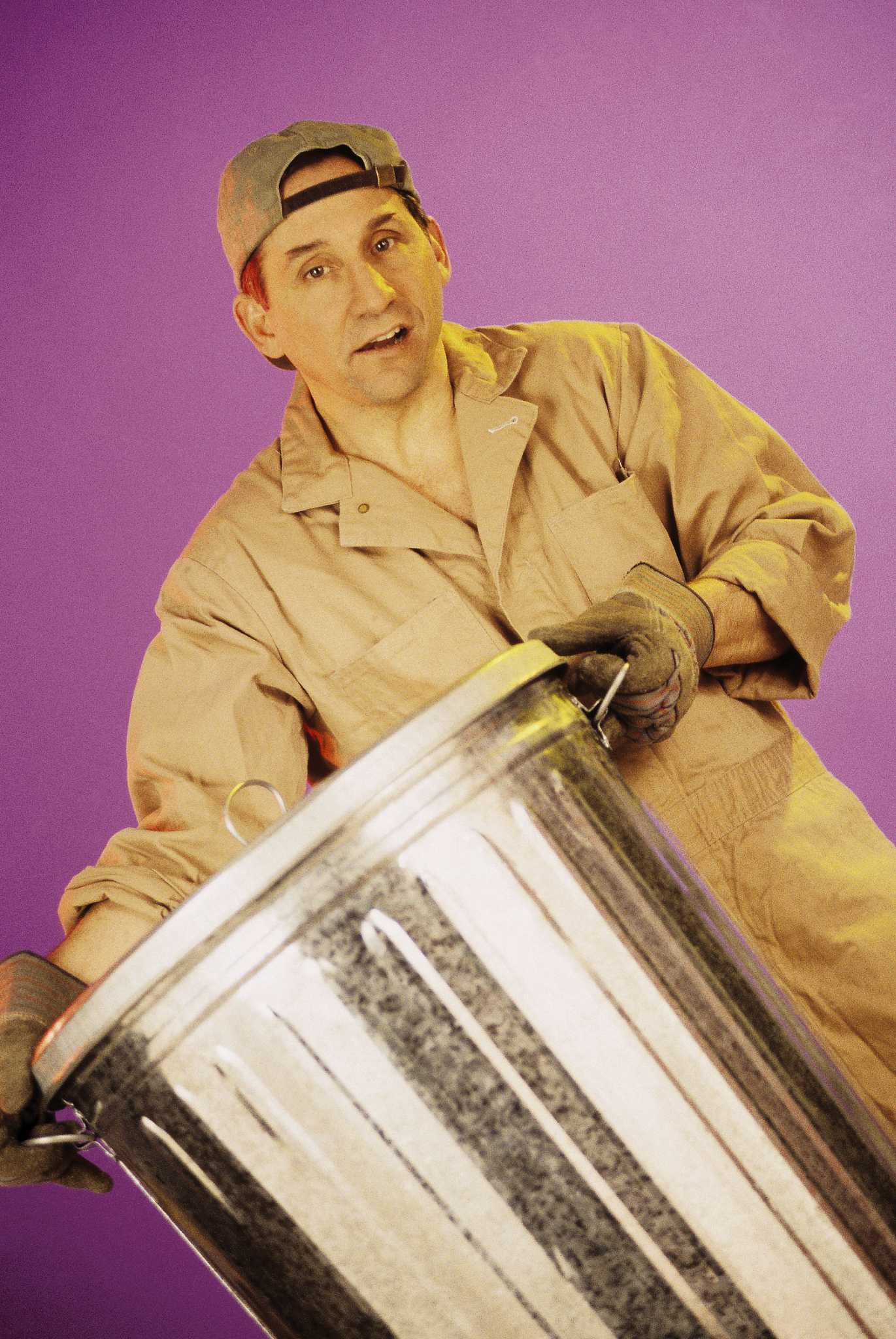 The Salary of Garbage Men Per Year in the United States