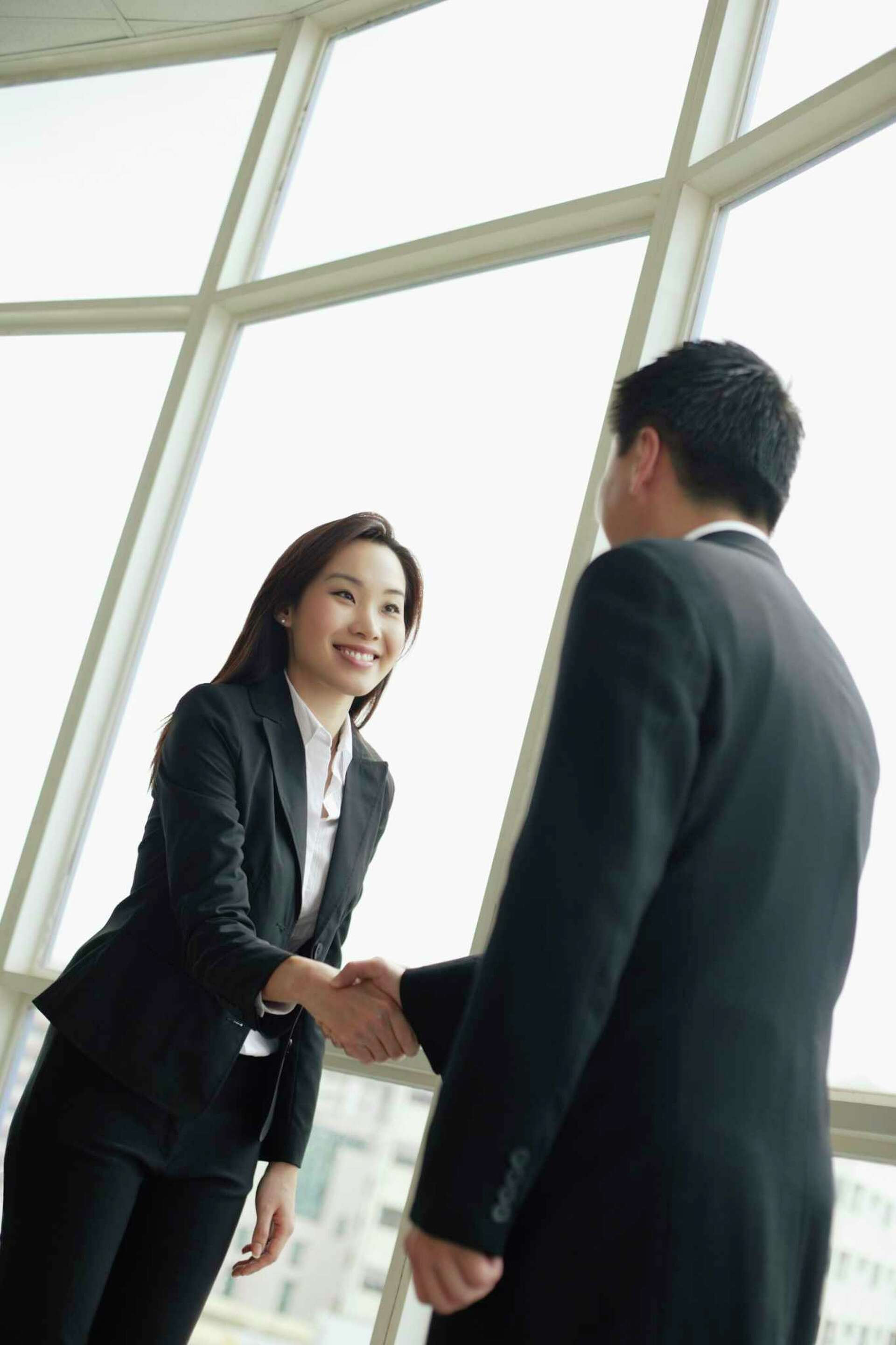 Do You Shake an Interviewer's Hand After an Interview?