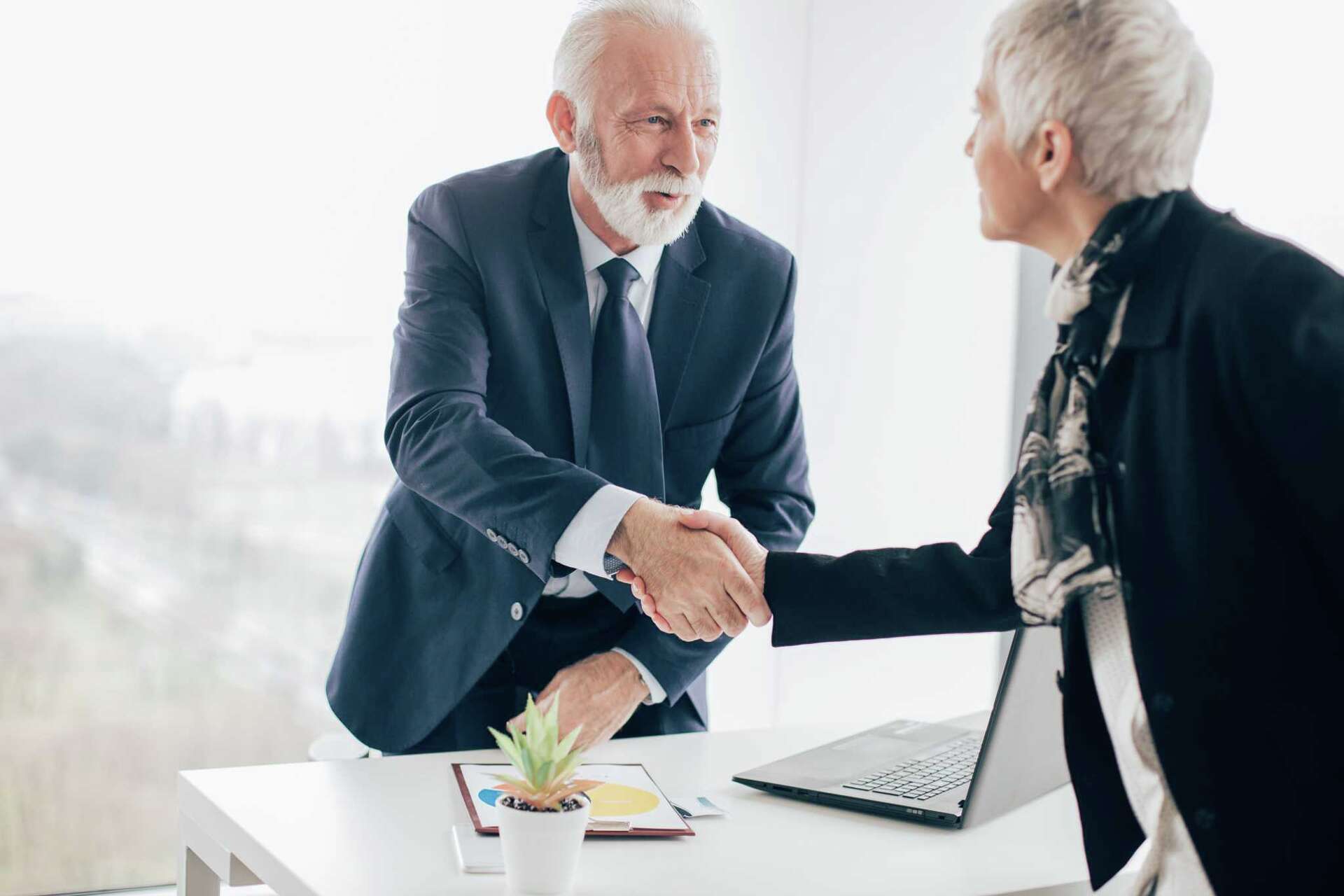 What to Say When Dropping off a Resume to a Future Employer