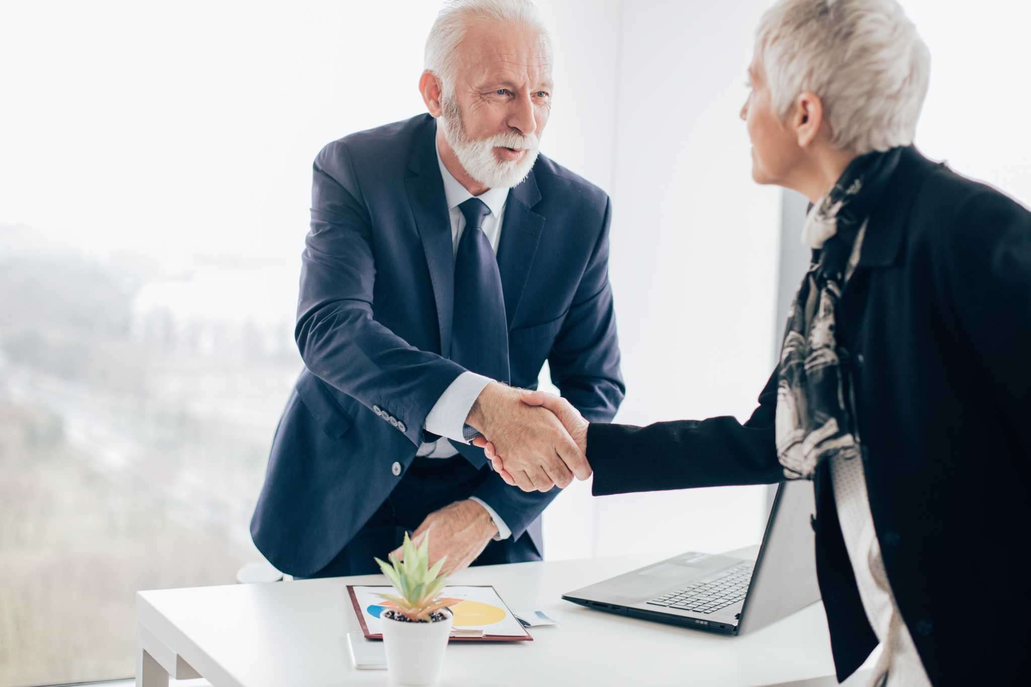 What to Say When Dropping off a Resume to a Future Employer