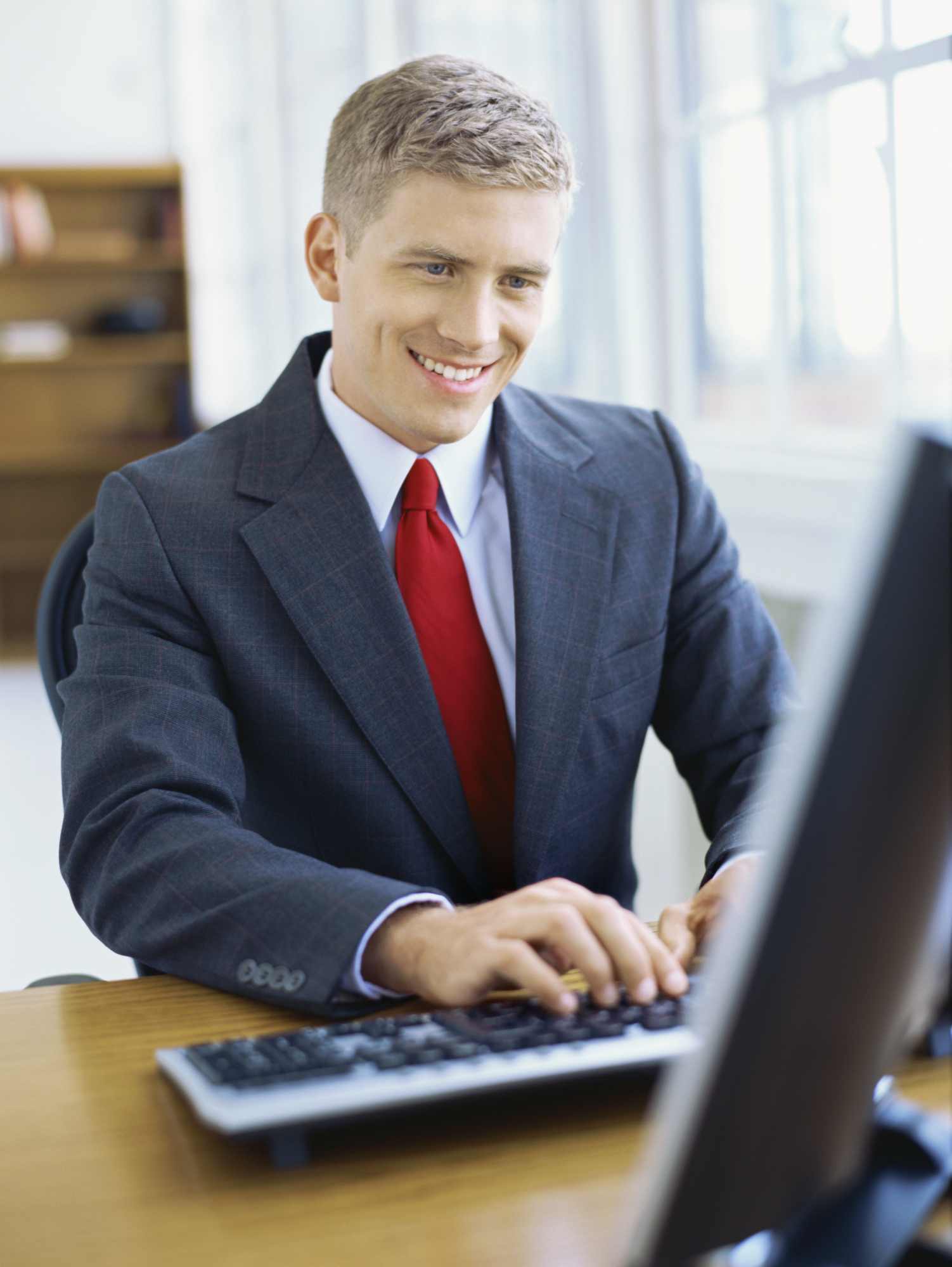 Sending a Thank You Note After an Interview to the Senior Executive