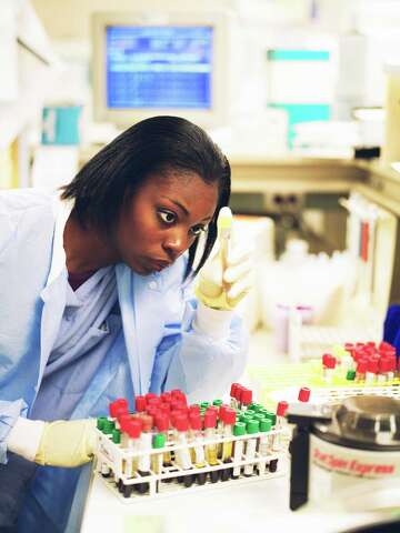 What Should I Major in to Work in a Medical Lab?