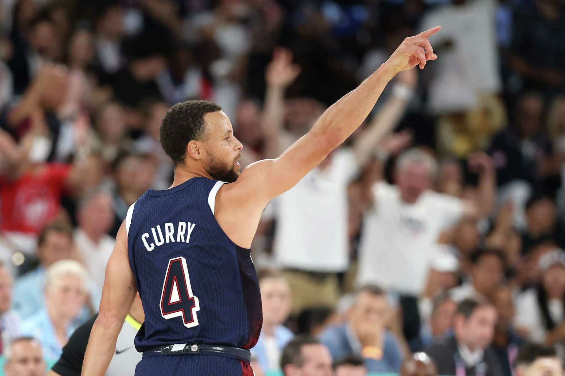 Steph Curry delivers late, Team USA earns gold in 98-87 win vs. France