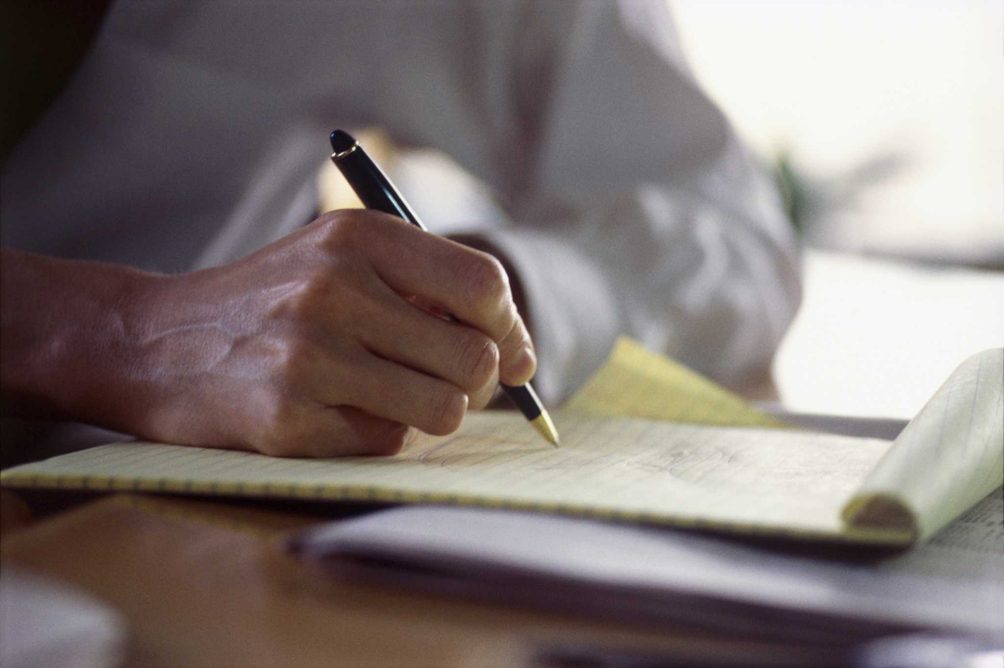 How to Write a Cover Note for a Senior Management Job Application