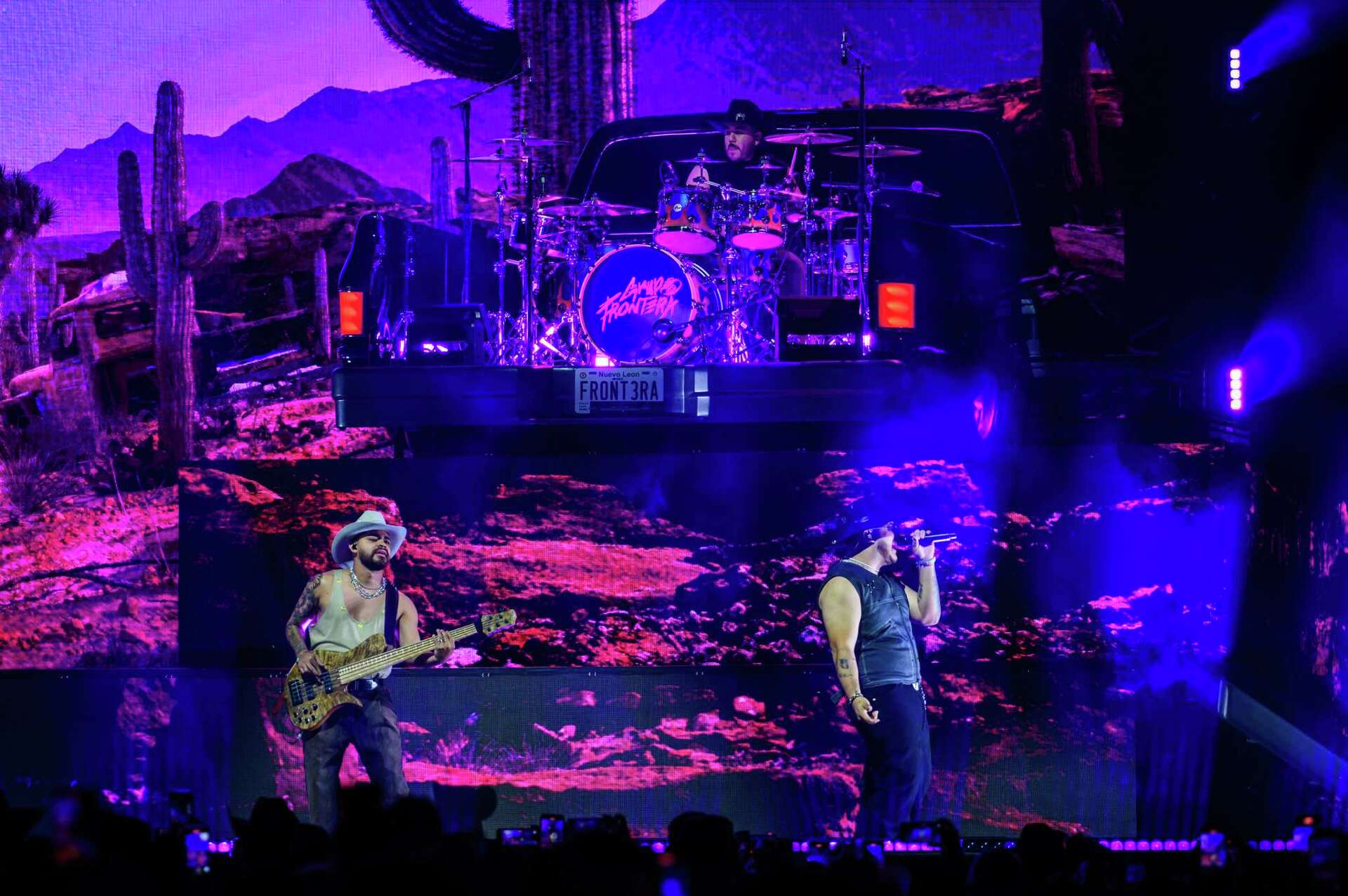 Grupo Frontera brings Jugando A Que No Pasa Nada Tour to Houston