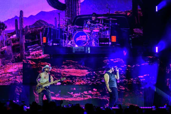 Grupo Frontera brings Jugando A Que No Pasa Nada Tour to Houston