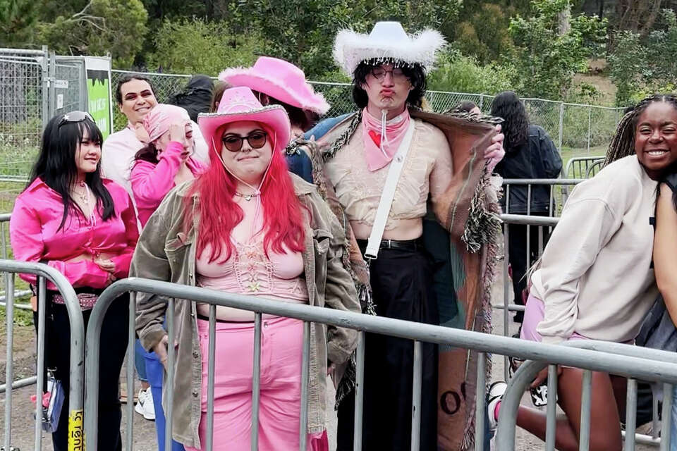 Chappell Roan superfans line up before dawn for Outside Lands set