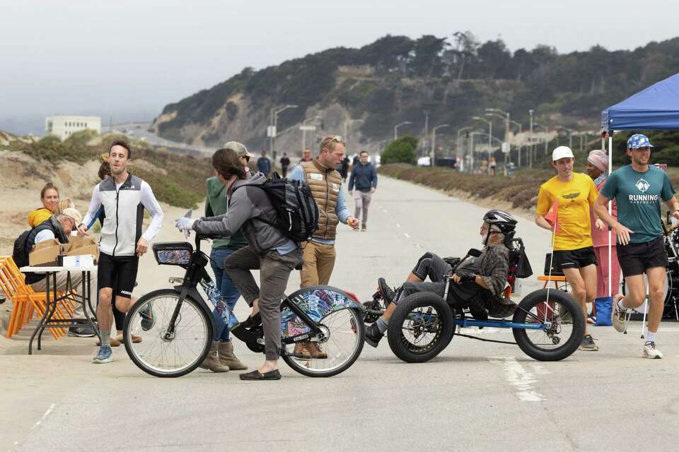 Sundays at the Beach: Concerts lure free spirits to SF's Great Highway