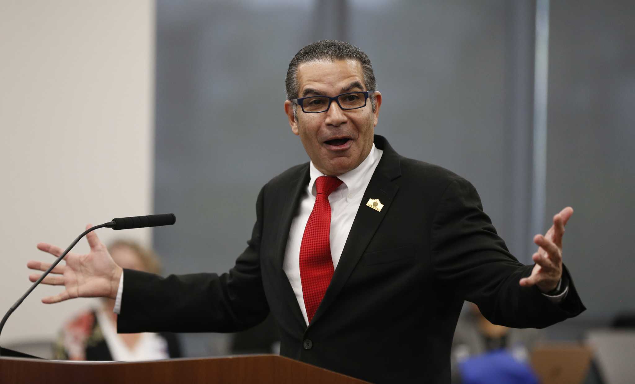 SAISD chief: Inadequate AC might force us to move students