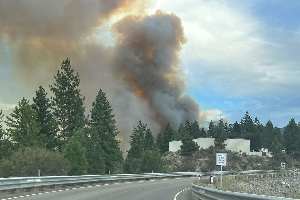 Gold Ranch Fire near I-80 at Calif.Nev. border has 8% containment