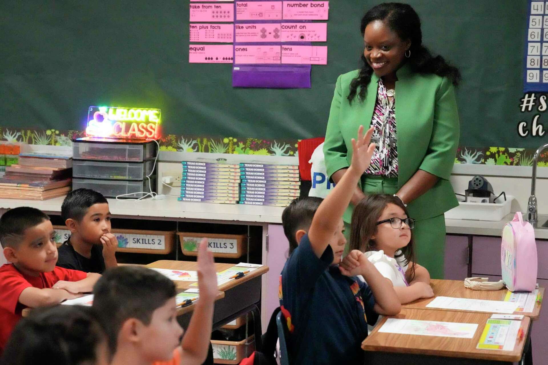 Houston's top-rated school districts, ranked by TEA scores