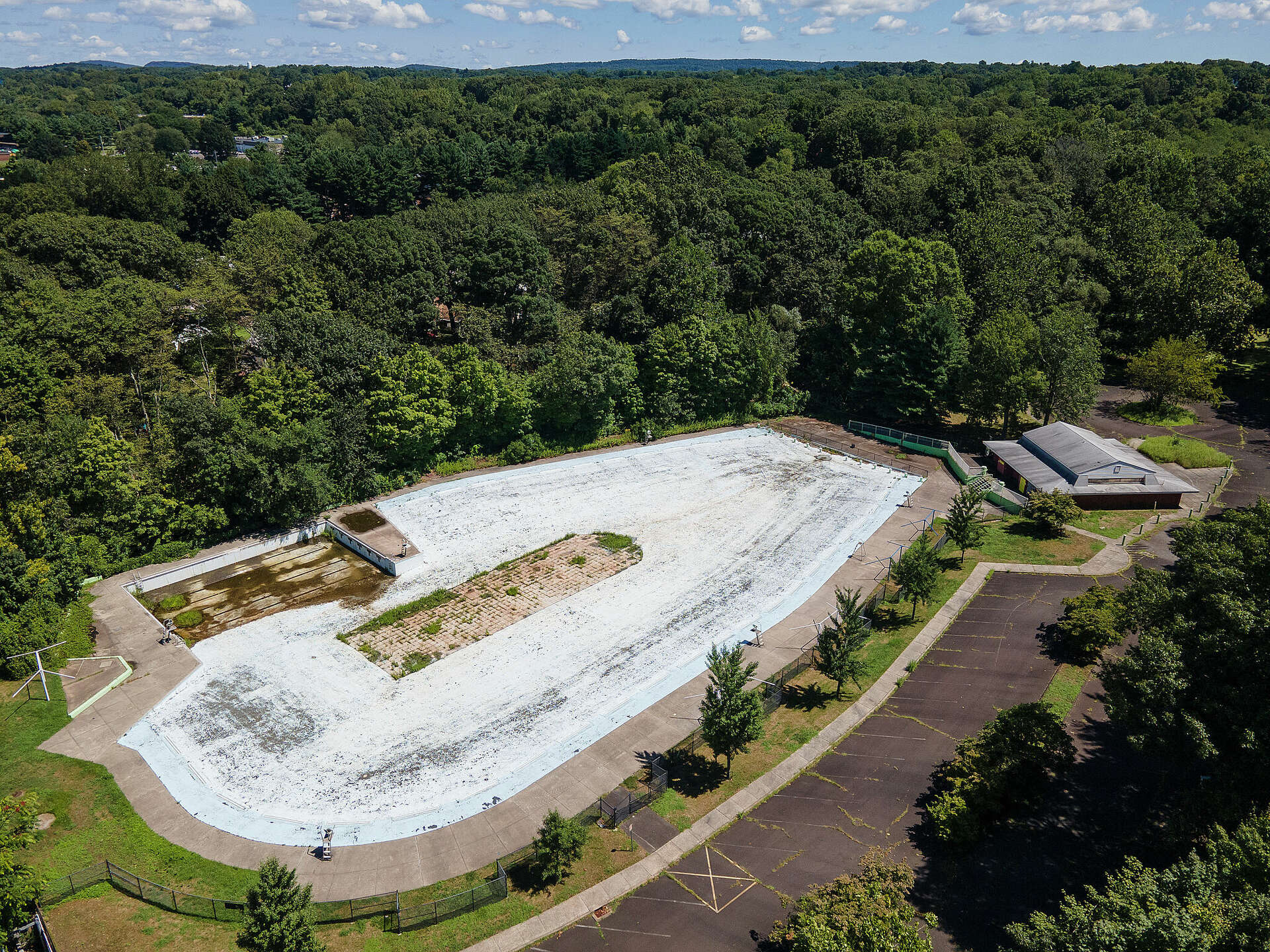 Wallingford's community pool renovation resuming after four years