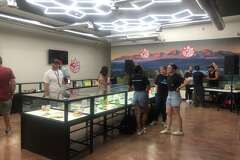 Family-run County Road Cannabis celebrates opening in Wawayanda