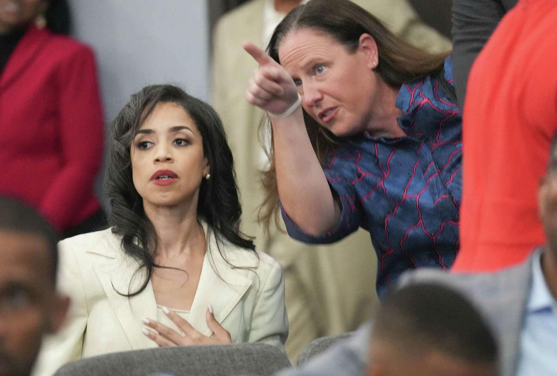 Amanda Edwards announces bid to replace Sylvester Turner in D.C.