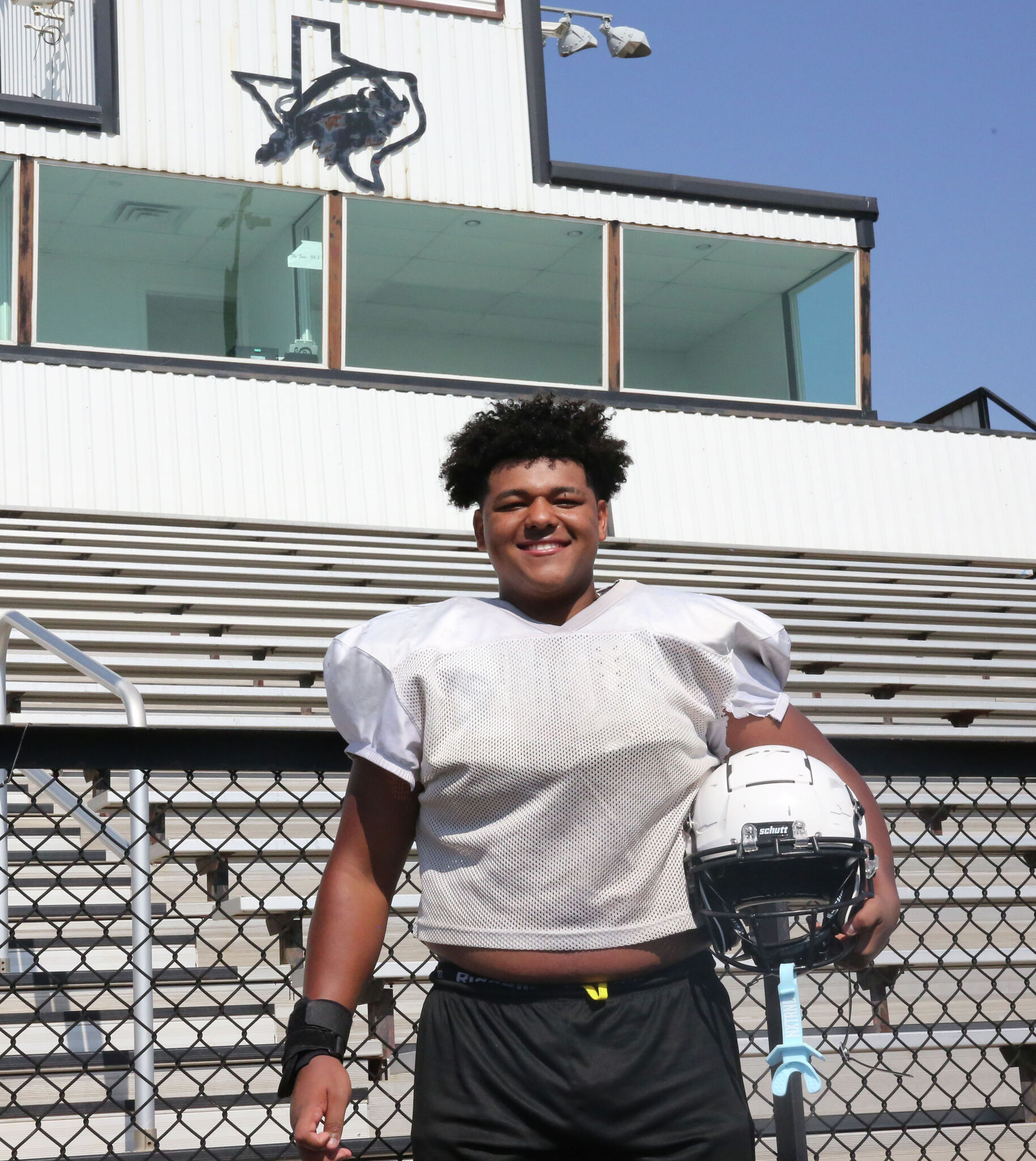Damarion Ausbie an impact player in Forsan's trenches