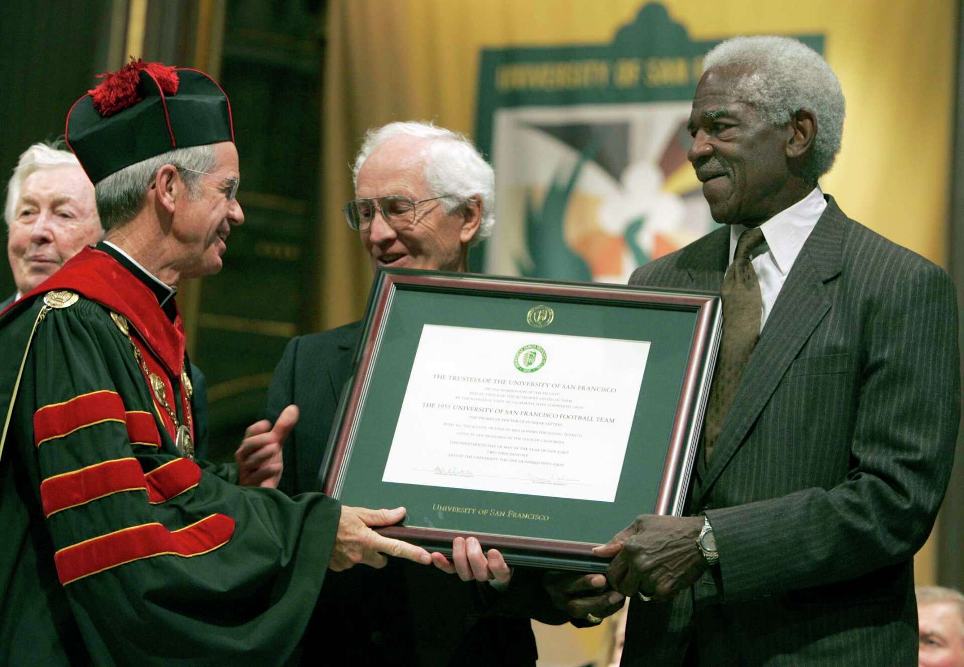 Ralph Thomas, last member of historic USF football team, dies at 94