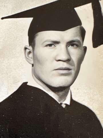 Ralph Thomas, last member of historic USF football team, dies at 94