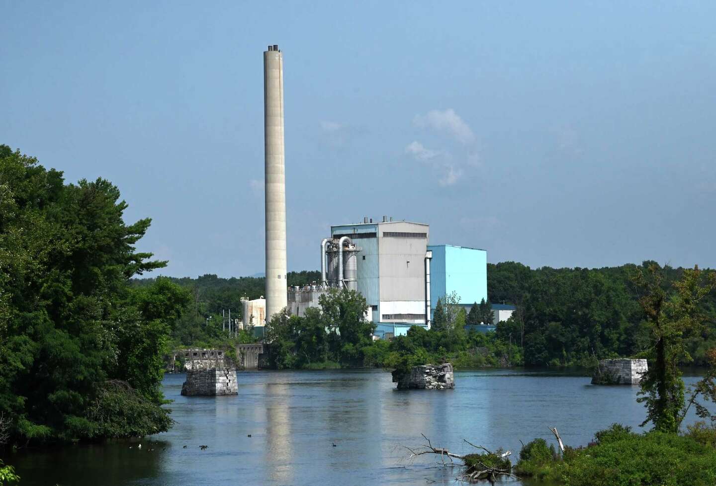 Hudson Falls burn plant sends billowing black smoke over homes