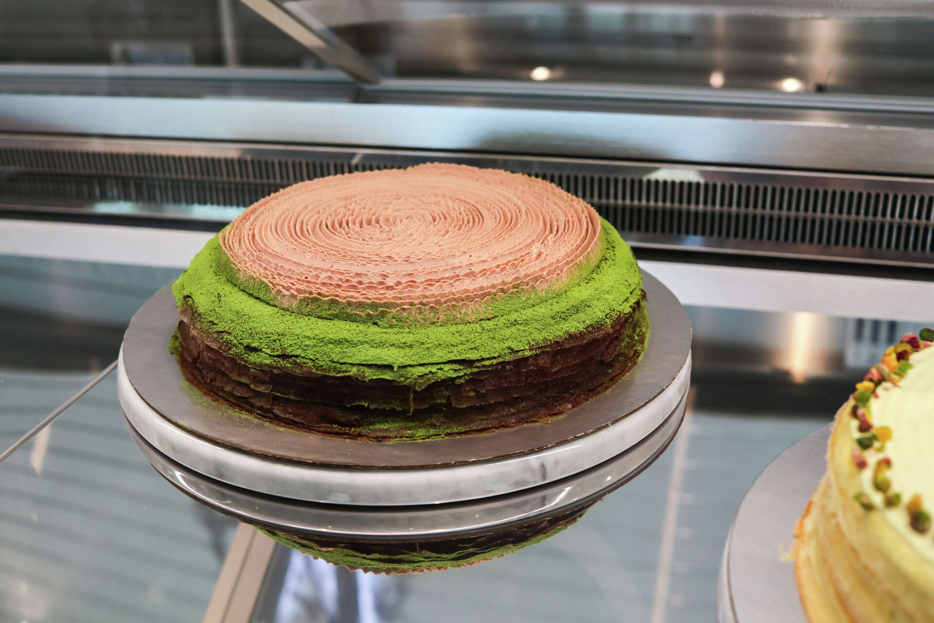 Is Houston bakery's $135 cake the city's newest status symbol?