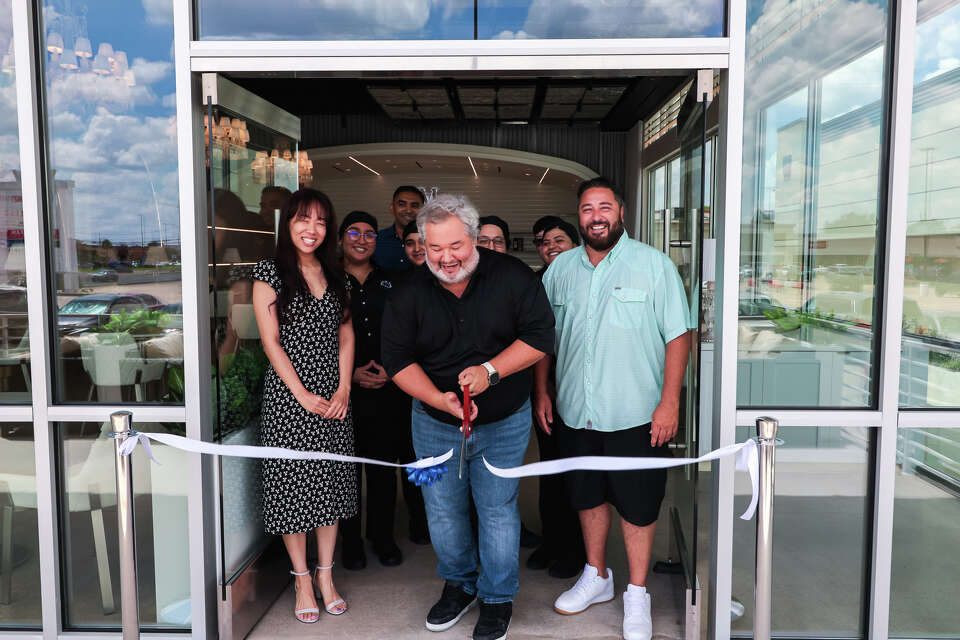 Is Houston bakery's $135 cake the city's newest status symbol?