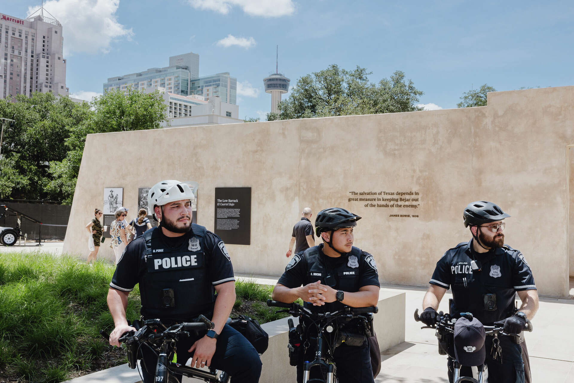 Texans can look up a police officer's background with this new tool