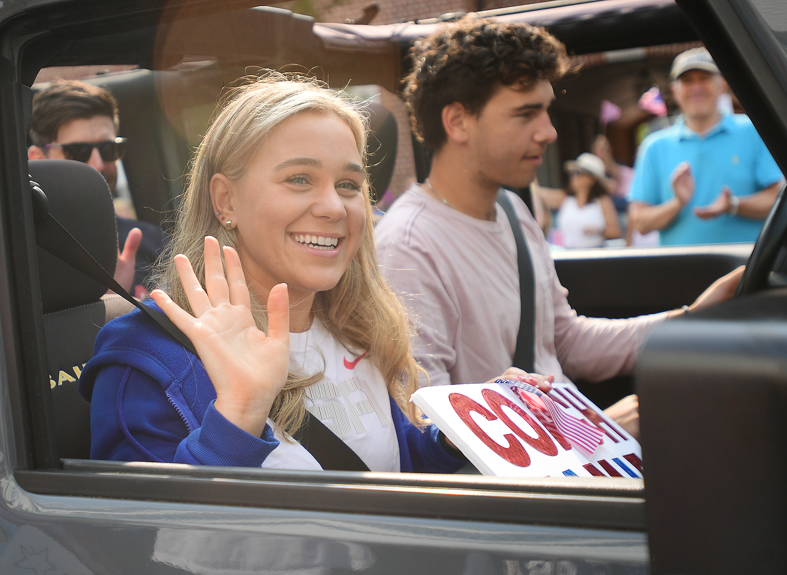 Darien sends Ali Truwit off to Paralympics with parade through town